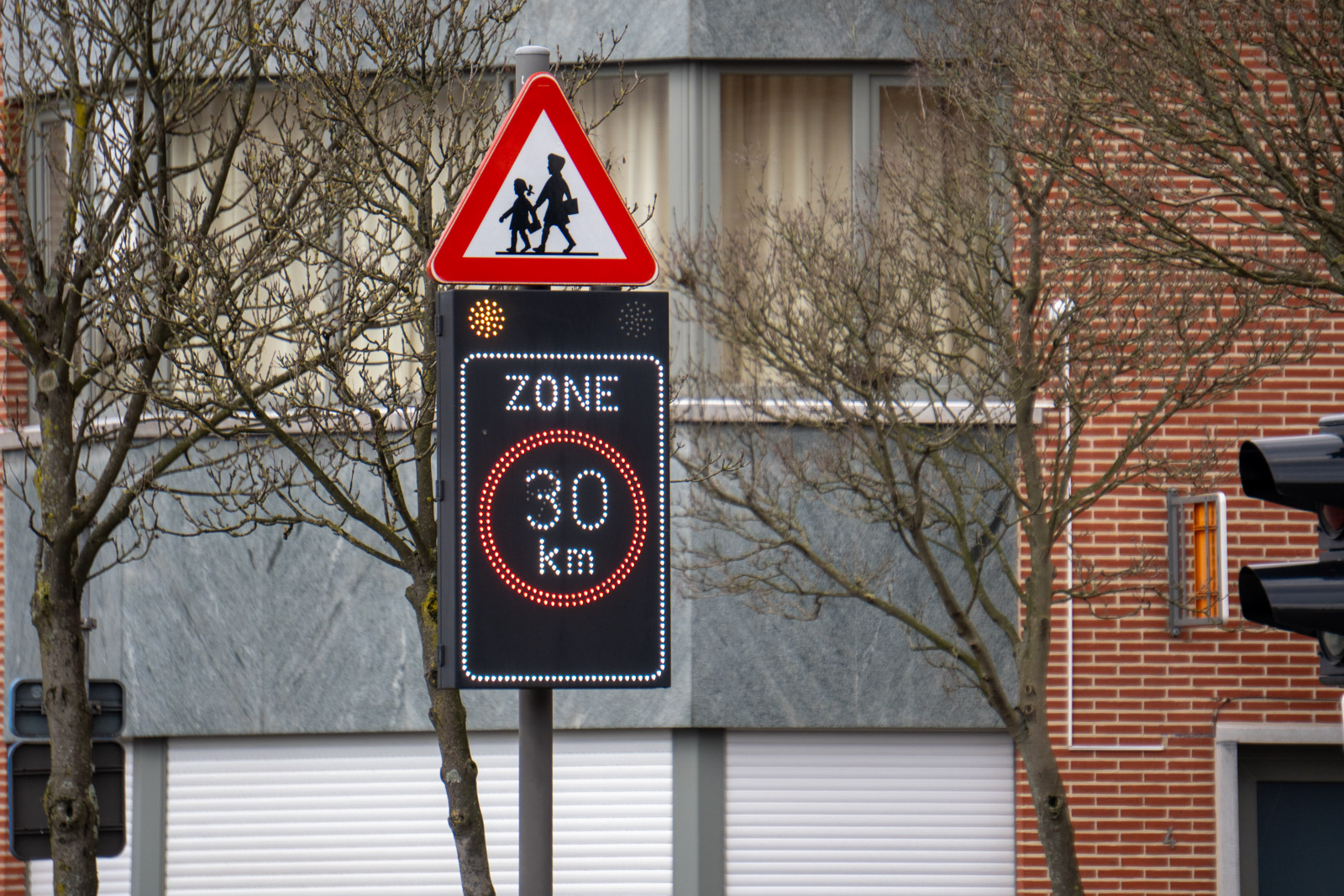 Zone 30 LED traffic signs create safety | Q-lite