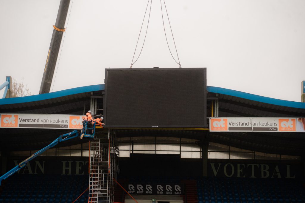 Football club Willem II scores with new LED scoreboards | Q-lite